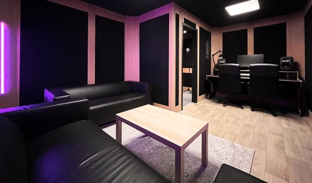 Self-service Recording Studios in Antwerp for 10€/h | Plug The Jack / Plug The Jack